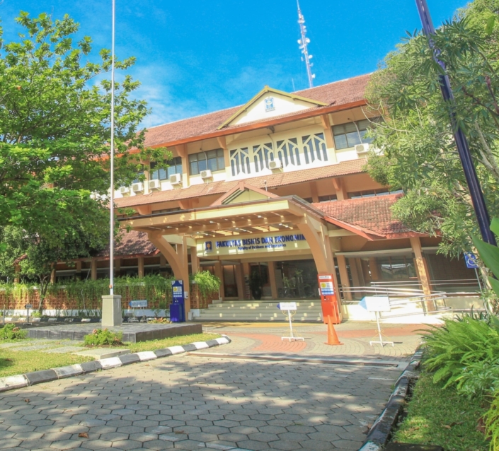 Overview - Jurusan Ilmu Ekonomi - Universitas Islam Indonesia